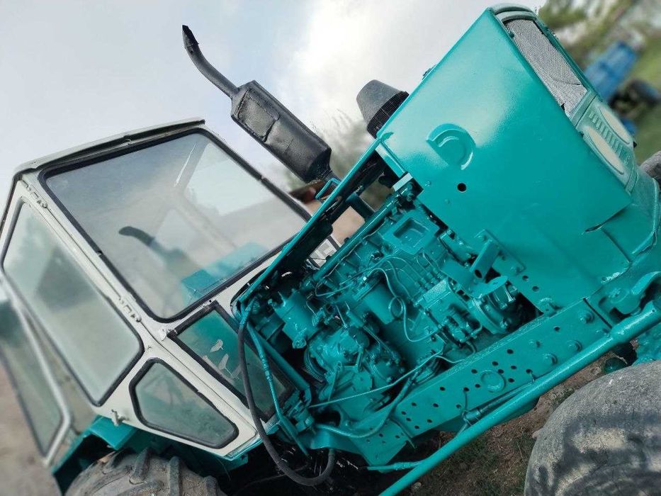 Traktor Sotiladi