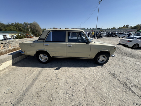 Vaz 21011. Yili 1985. Metan gazi bor texpaspurtda ruxsatiyam bor.