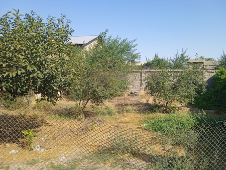 Quruq Yer Sotiladi Chinggaleda 2,2 sotixli suv svet gaz bor yer