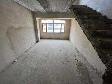 4 xonali 160m2+75m2 penthouse 5,6-qavat 6 qavatli Liftli dom