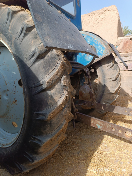 T40 traktor prastoy perdok