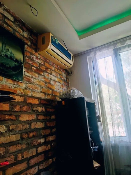 Чиланзар 22 квартал 1/1/4 Кирпичный дом, балкон 2*6