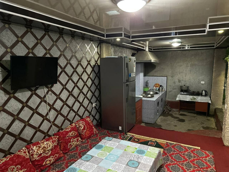 Dacha bochka charvak