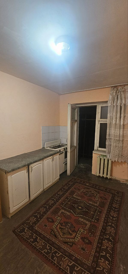 Срочно продаётся Чиланзар 5 квартал 1/4/4 Нозима