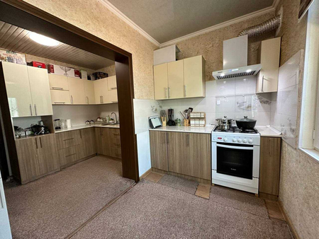 Продаётся квартира с евроремонтом 2 этаж, Ориентир ЖК Greenwich***