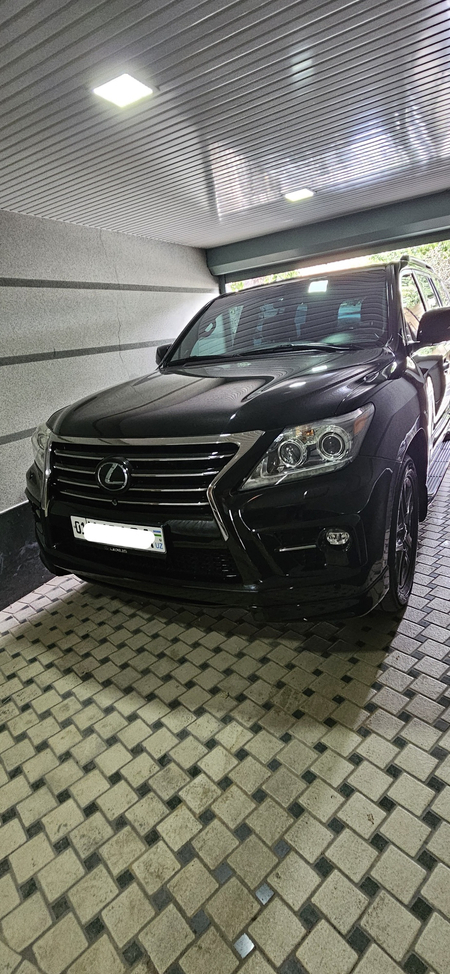 LEXUS LX 570 S SPORT IDEALNIY Holatda.kraska toza