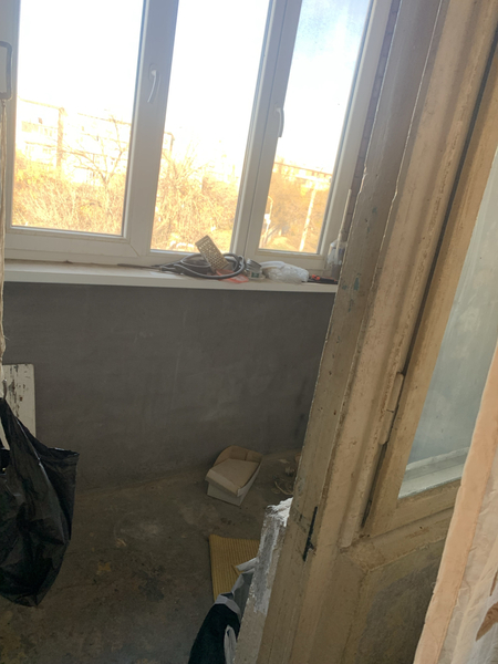 Продается М-улугбекский р-н феруза 2/4/4 не торец