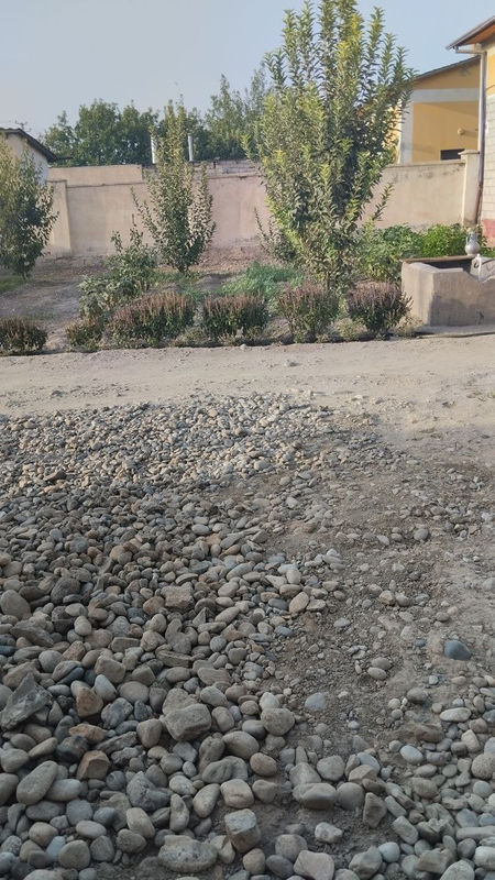 Намунали уй сотилади