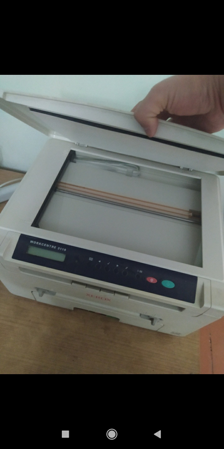 Printer xerookxs 3-1 chornogo belo