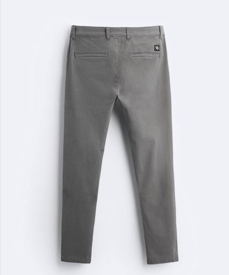 Новые Брюки-чином от бренда Zara.
