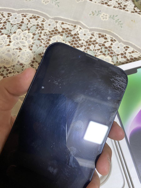 Iphone 14 plus 128 Gb 86% karopka dakument zo'r holatda
