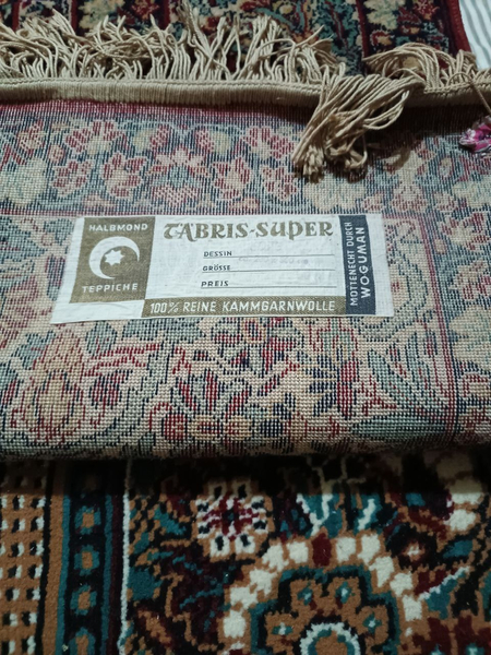 Gilam Tabriz sotiladi 2x3