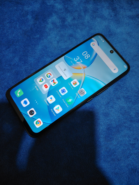 Infinix Hot 12Play sotiladi
