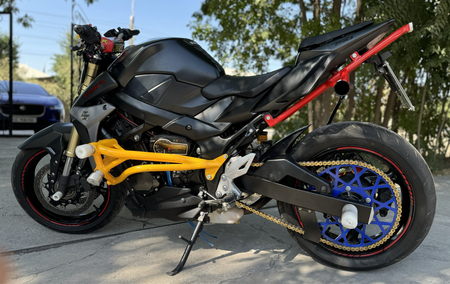 Suzuki GSR-750 ABS