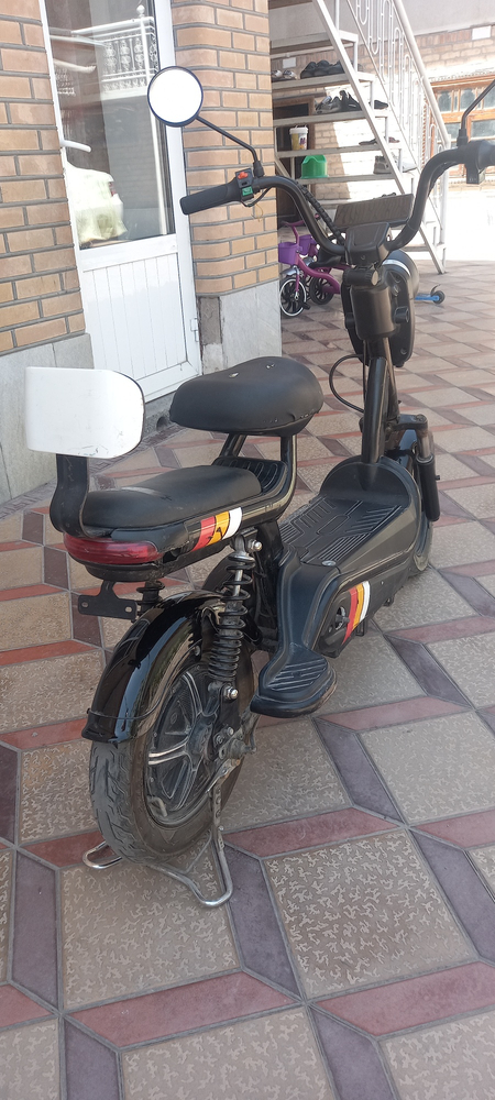 Arzon elektr skuter sotiladi