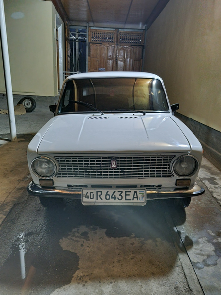 Vaz 2101 sotiladi