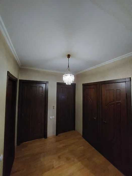 Продаётся квартиры 3/3/9 на Юнусабадском районе ул. масив Киёт (J2424)