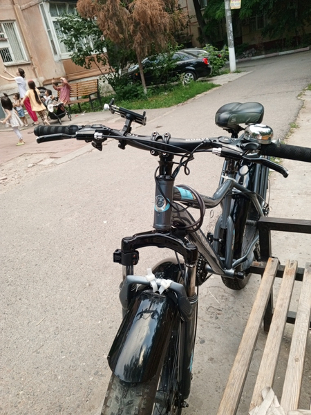 Velosiped bonvi 0.4 amorzatorli 26 dickali mokri asfalt