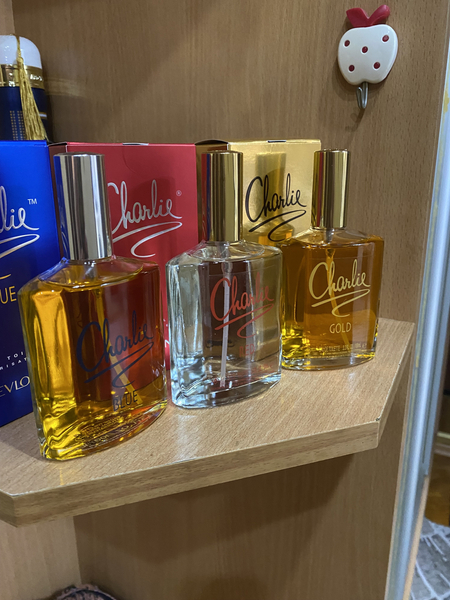 парфюм,духи,Винтаж! Revlon! Charlie Gold! 100 ml!