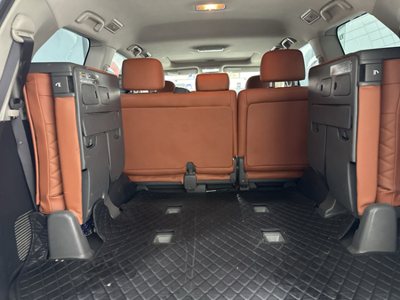toyota land cruiser 200