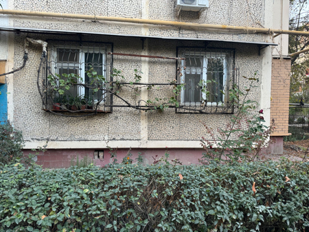 Карасу-3, академия МВД, продаётся хорошая 1 комнатная на первом этаже