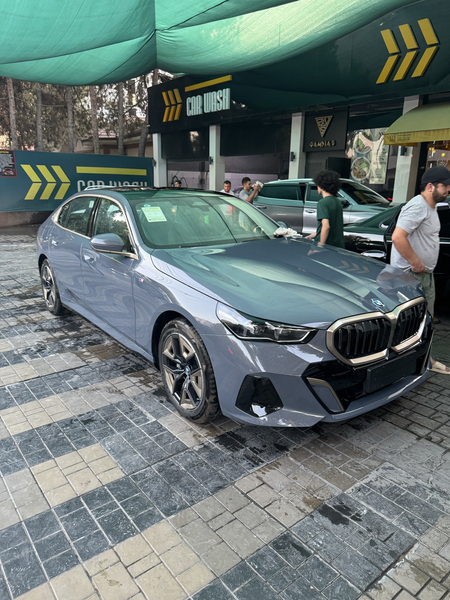 Продается BMW i5 в м пакете full комплектация с доп опциями в наличии