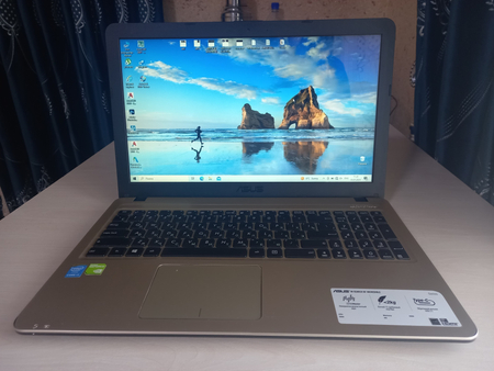 ASUS CORE i3  5 avlod noutbuk sotiladi