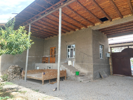 Uy sotiladi Yashnobod rayon yangi hayot maxala