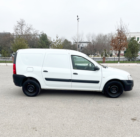 Lada largus 2015 y