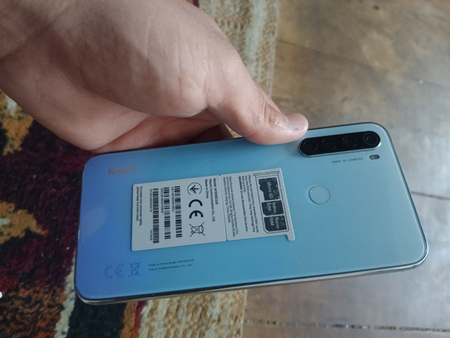 Redmi not 8 4/64 talik srochni sotiladi pul zarligi uchun