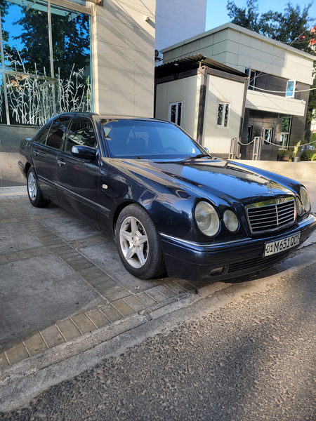 Mercedes 210 mator 111