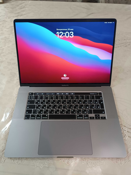 Macbook Pro 16.1  Intel core i7 16/512gb Руская раскладка A2141