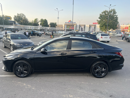 Hyundai Elantra 2022