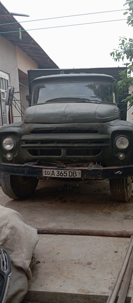 Zil samasval kvadrasikl 1988 yil gazi bor 4 ta 6500 $