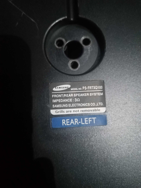 Продаются подставки для калонок от Samsung.