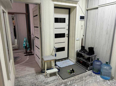 谷 130567 谷 Sergeli 4 mavzeda kvartira sotiladi 3/3/5 72 м²