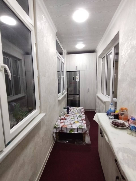 !3 Honali Uy Sotiladi Srochno Chilonzor Metroni Oldi Hamma narsasi bn