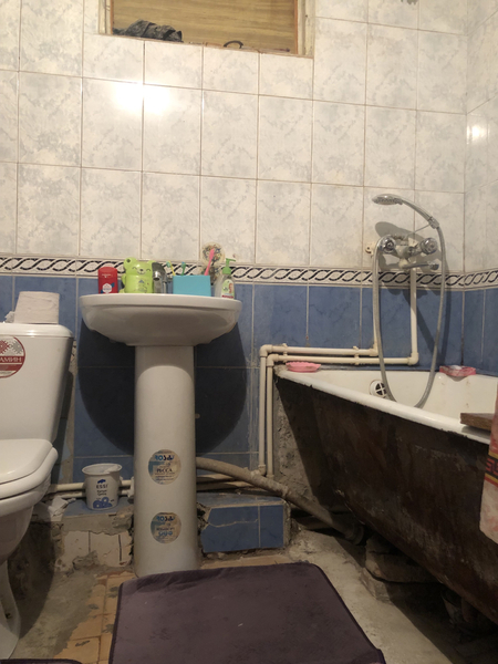 Срочно Своя Прадается Академ городок 3х комн -переделаная 4х комн 69м2