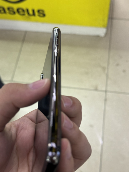 Iphone xs max 64 GB