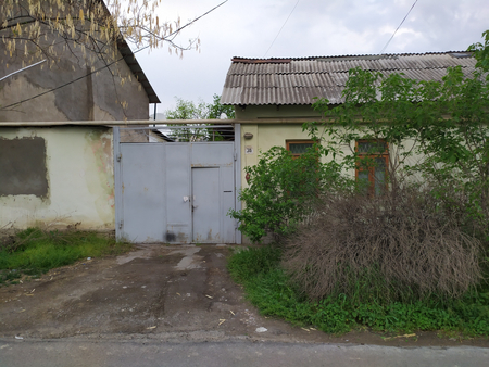 Uchastka sotiladi srochna
