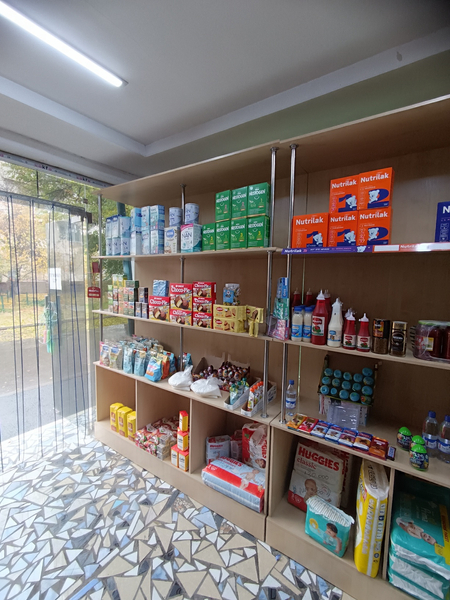 Продаётся витринный стилаж срочно