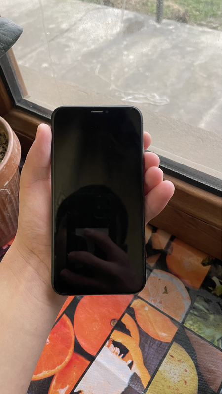 iPhone XS sotiladi idial