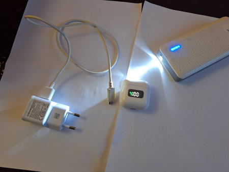 Powerbank nauchnik zaryadchik
