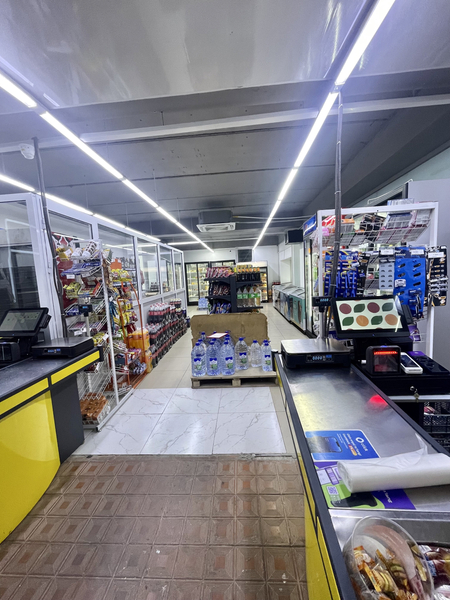 Chilonzor 19 kvartilda nejiloy joy sotiladi.642kv.m Arendatorlari bor