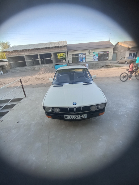 БМВ -BMW е28 продаётся в среднем состоянии