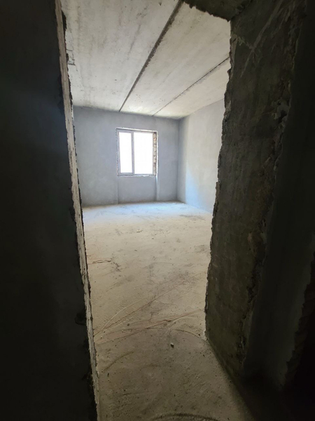 3-комнт квартира с кадастром Вокзал 2-этаж 102m²  без глухих комнат