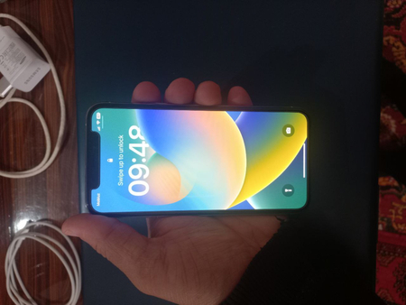 Iphone xs 256gb sotiladi