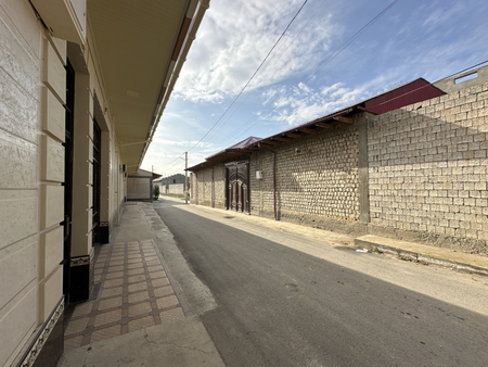 Uy Hovli Sotiladi Motrid