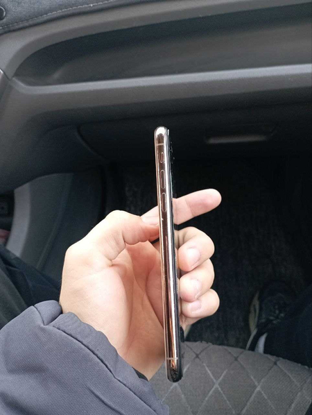 iPhone xs 64gb kha region