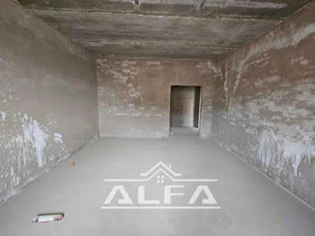 2 xonali 68m² 4-qavat sotiladi.